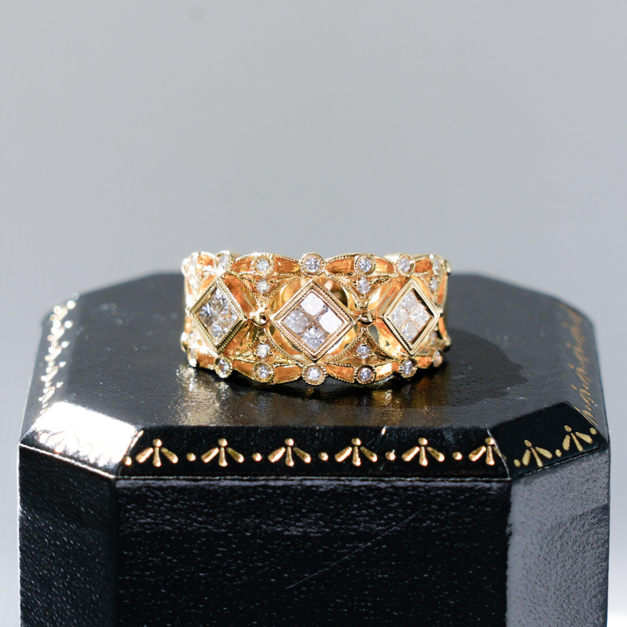 18ct Yellow Gold Diamond Ring - Gold & Diamond Exchange